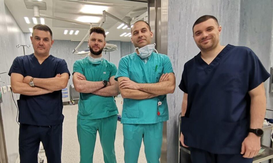 Екип извърши сложна спешна операция на пациент Вестник Посредник